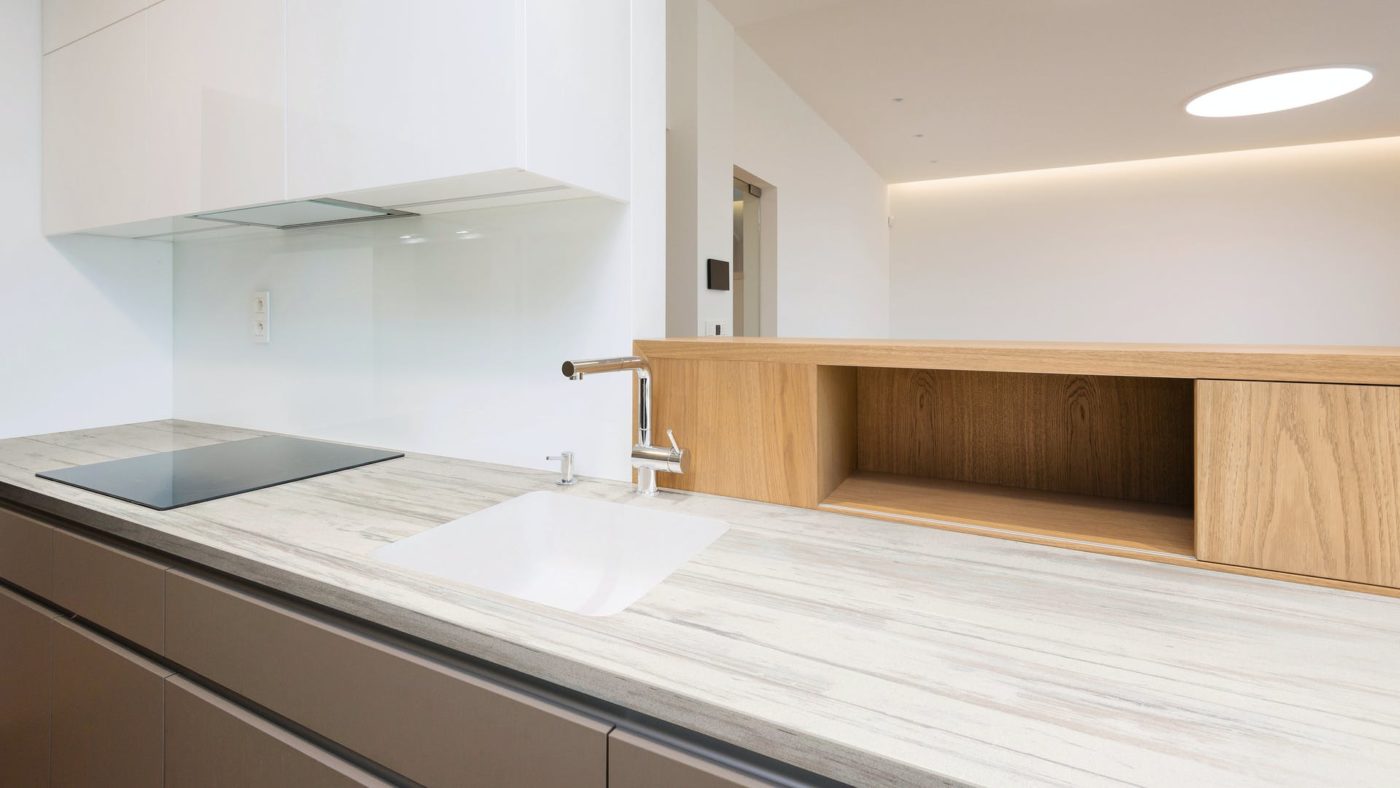 Makai Dekton – Contractor Source
